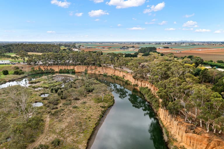 Land For Sale in Melbourne | Allam | Allam